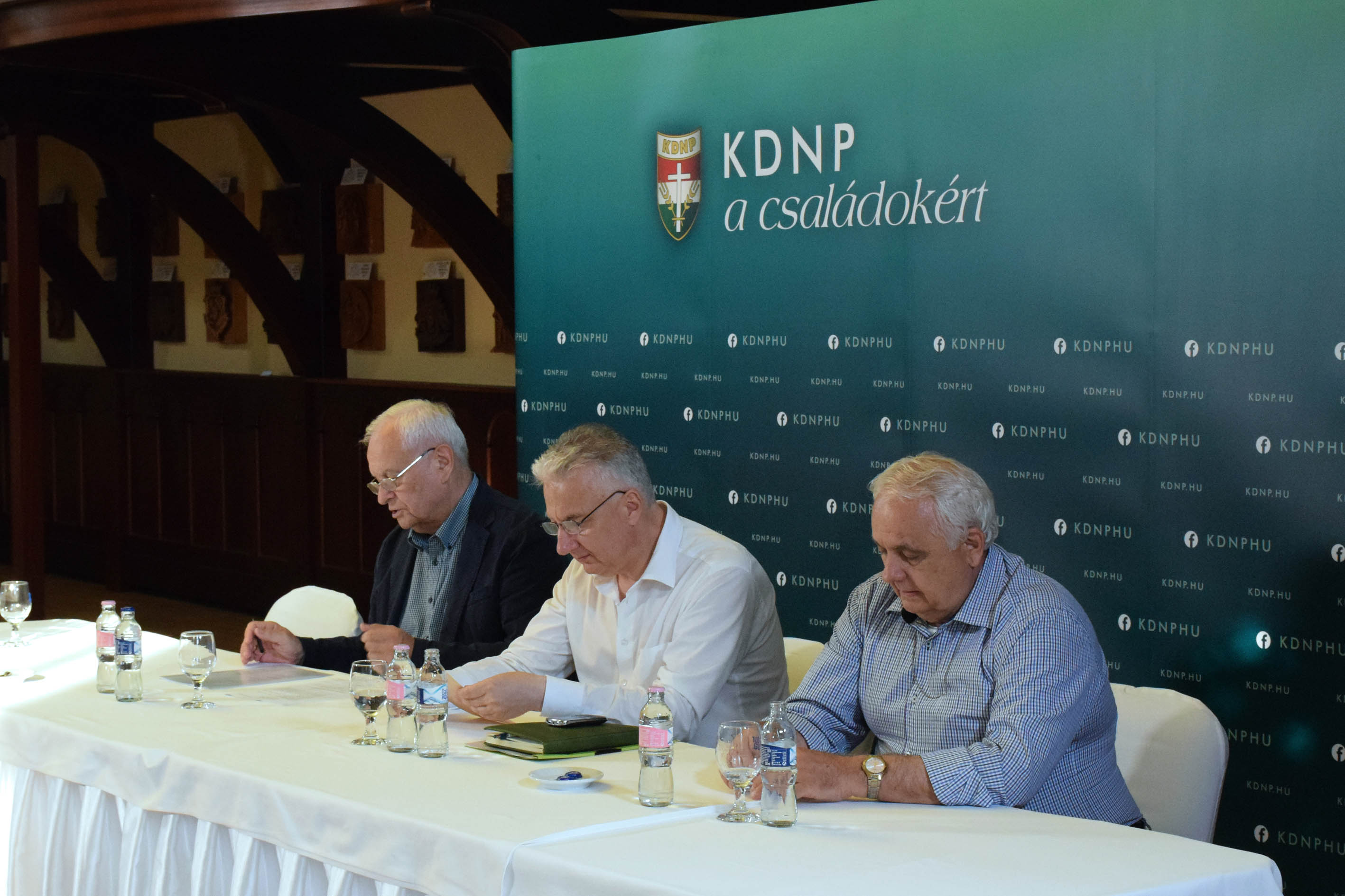 Sümegen tartott frakcióülést a KDNP | KDNP